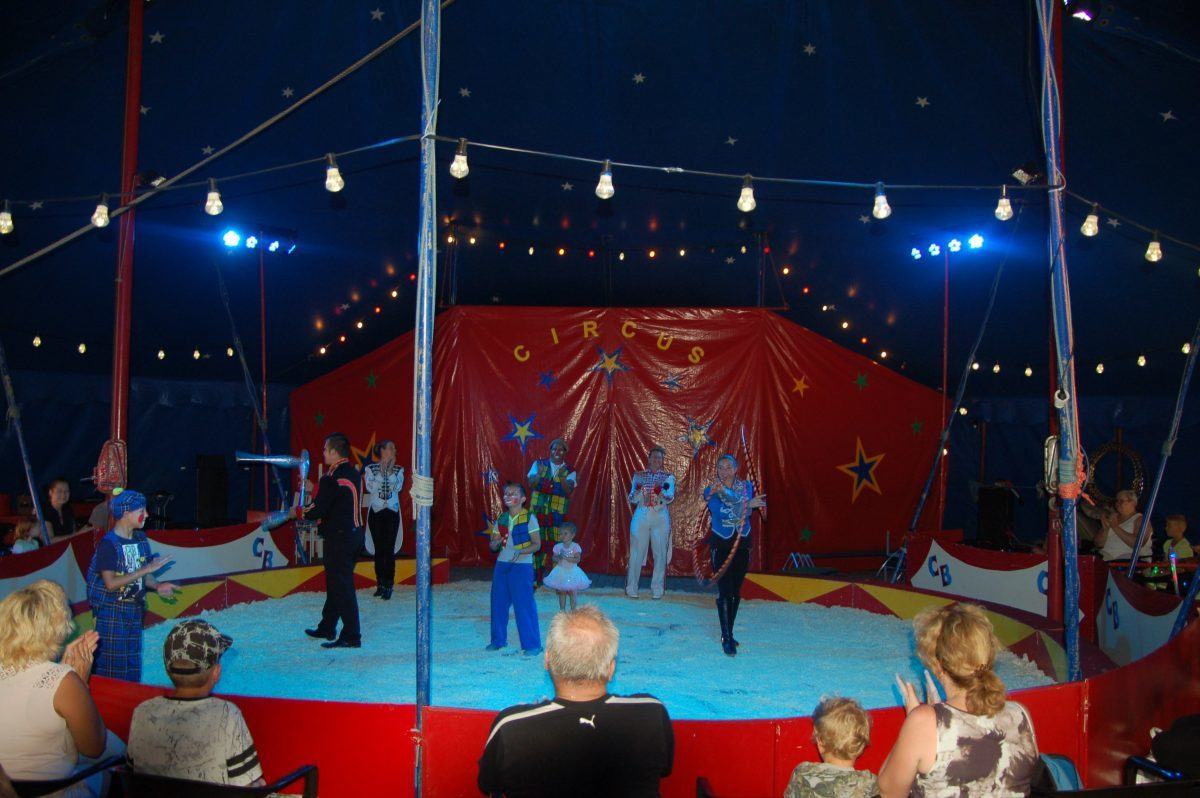 Circus Bossle beleefde première-voorstelling - Sliedrecht24