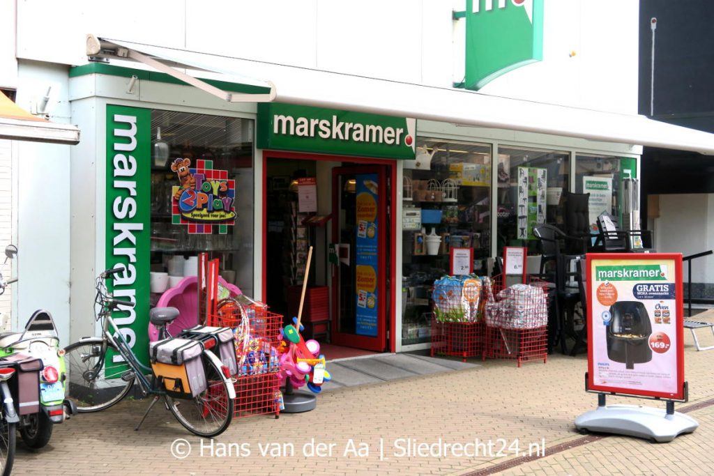 Winkel Marskramer aan Kerkbuurt sluit definitief deuren - Sliedrecht24
