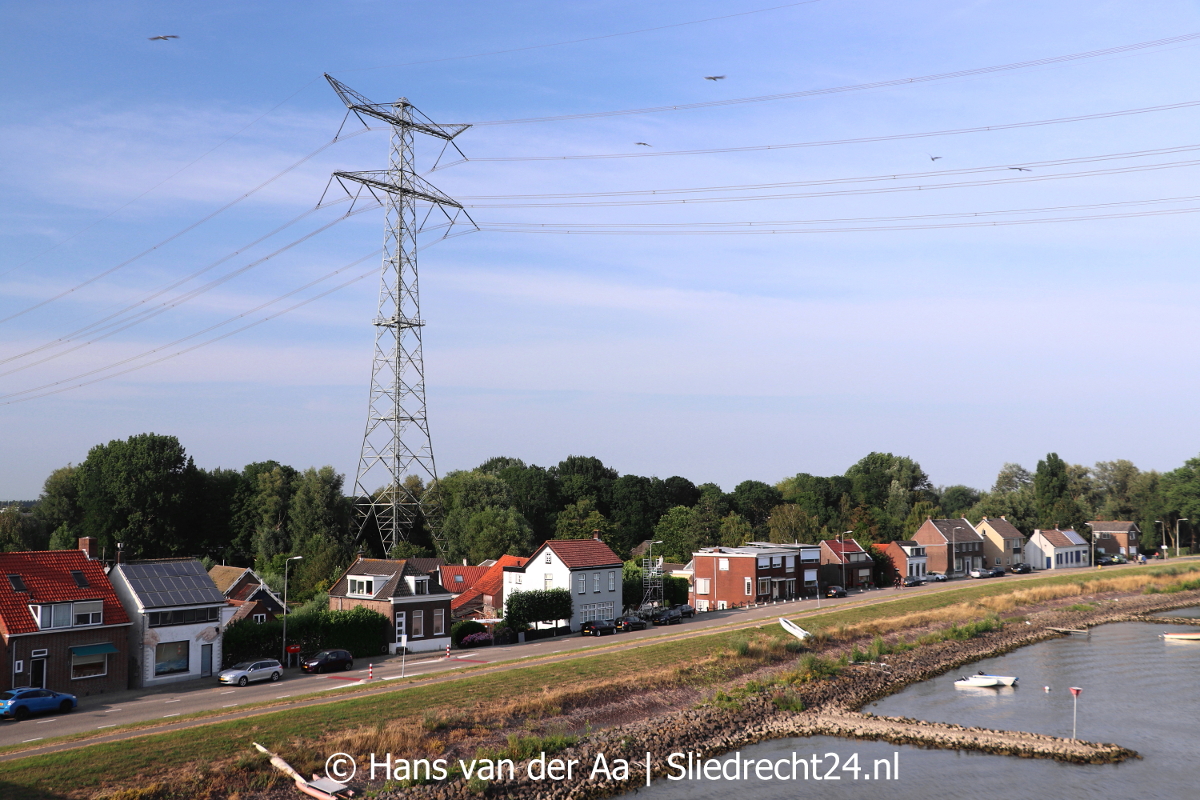 Informatieavond waterveiligheid dijkversterkingsvarianten Rivierdijk ...