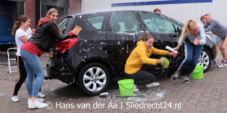 Opbrengst auto wassen en Tesla rijden voor goede doelen in Rwanda ...
