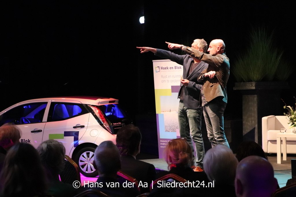 Cabaretiers Van Deudekom en Urgert op podium relatieavond van Hoek en ...