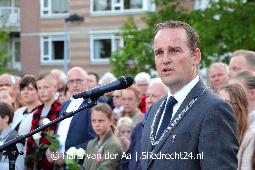 Afscheidsreceptie burgemeester Van Hemmen in sportcafé 't Bankie ...