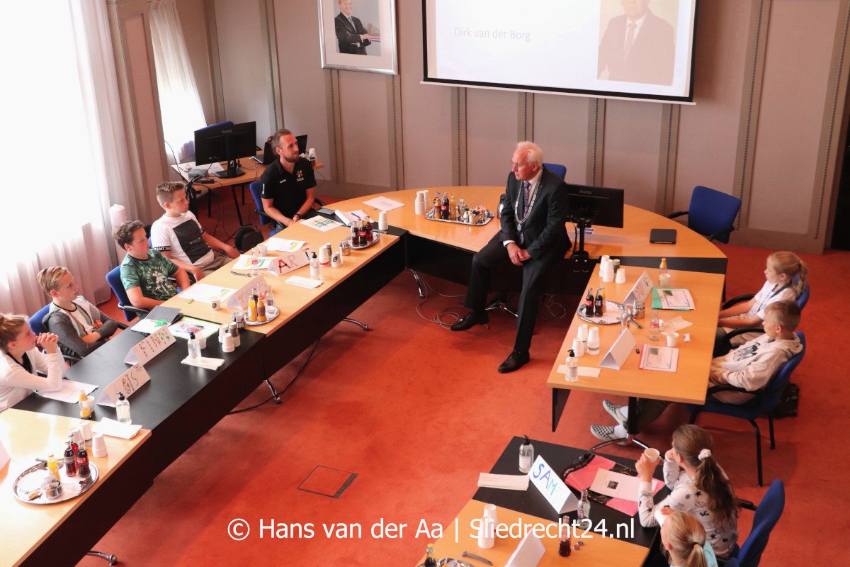 Kinderraad kiest project voor op scholen - Sliedrecht24