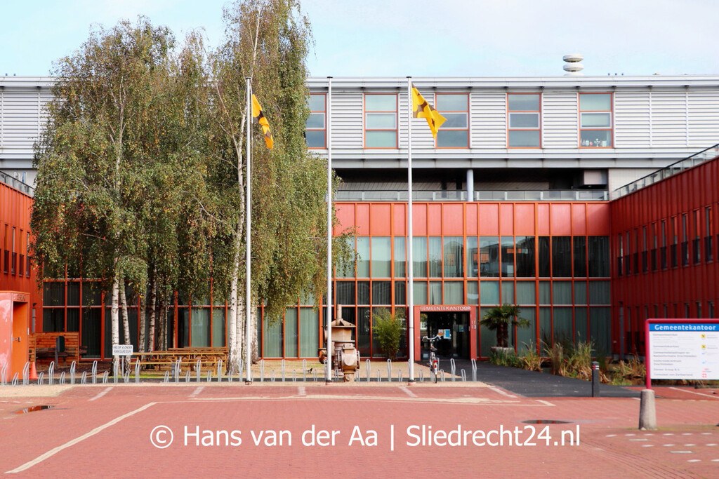 Gemeente laat regenboogvlag niet wapperen op internationale coming out ...