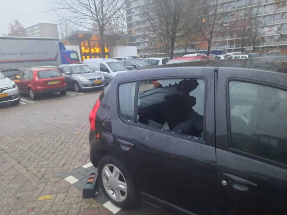 Inbraak in auto bij Havikflat - Sliedrecht24