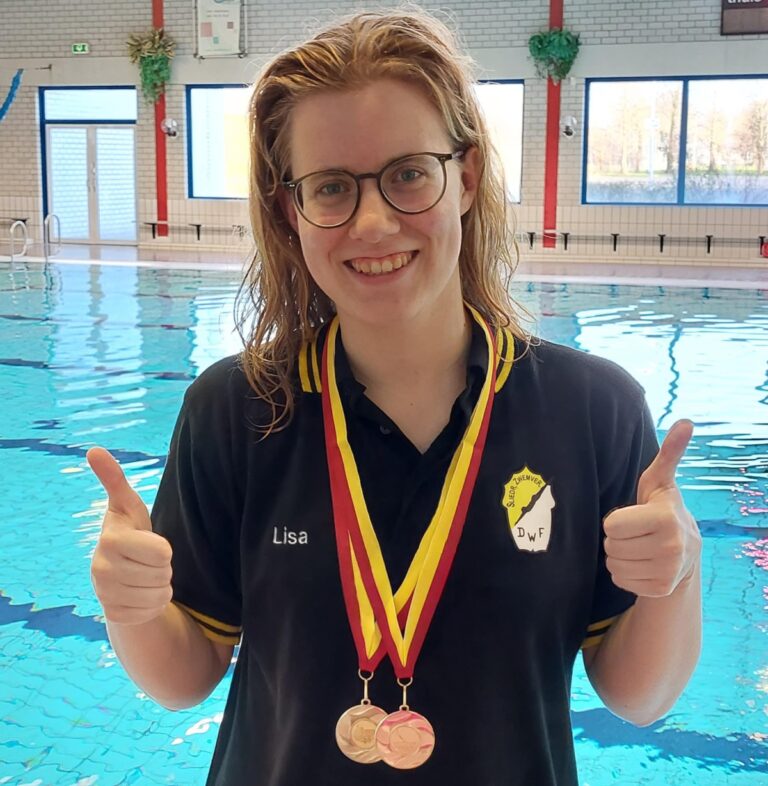 Lisa Nederveen zwemt dertien jaar oud clubrecord uit de boeken ...