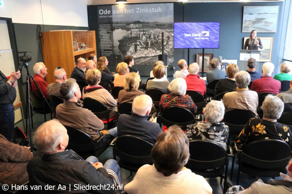 Walvius boeit bezoekers Baggermuseum met lezing over familiebedrijf Van ...