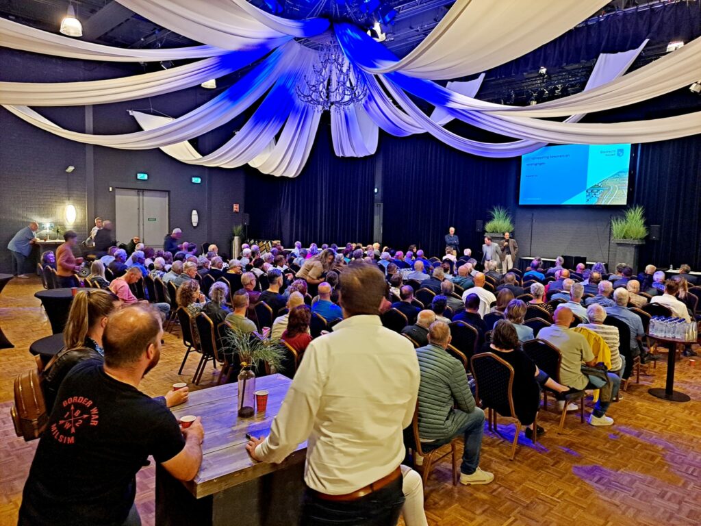 Volle bak in partycentrum tijdens informatieavond over noord ... Volle bak in partycentrum tijdens informatieavond over noord ...