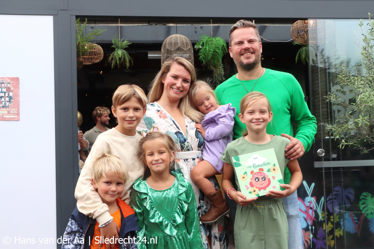 Blomsteeltjes presenteren vol trots nieuw boek ‘Het SynDroom van ...