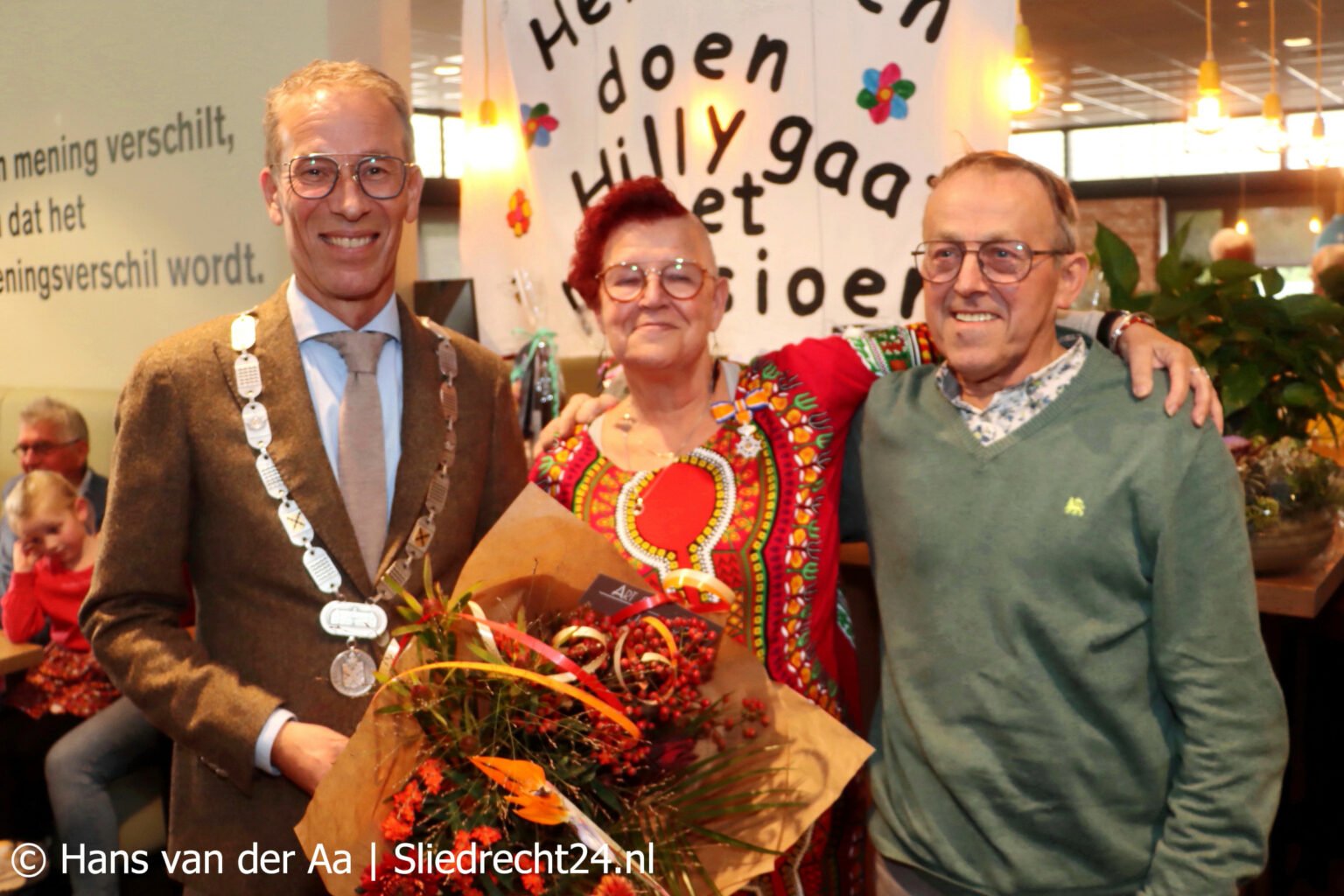 Van Hoorne krijgt bij afscheid van ASVZ koninklijke onderscheiding ...