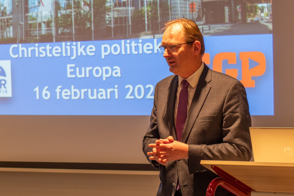 Europarlementariër Ruissen (SGP) licht standpunten toe richting EU ...