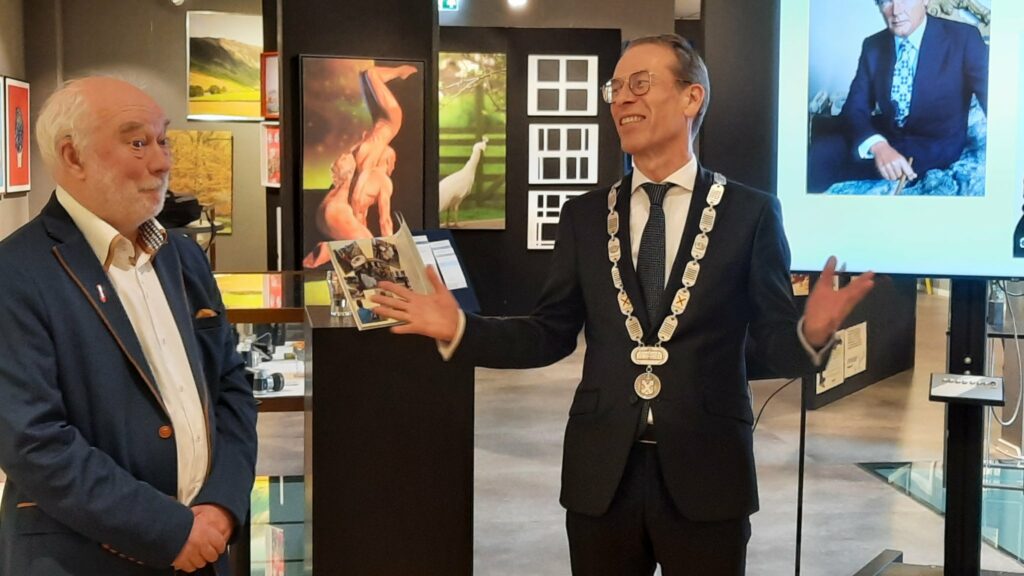 Greep uit levenswerk van Lanser hangt en staat in Sliedrechts Museum ... Greep uit levenswerk van Lanser hangt en staat in Sliedrechts Museum ...