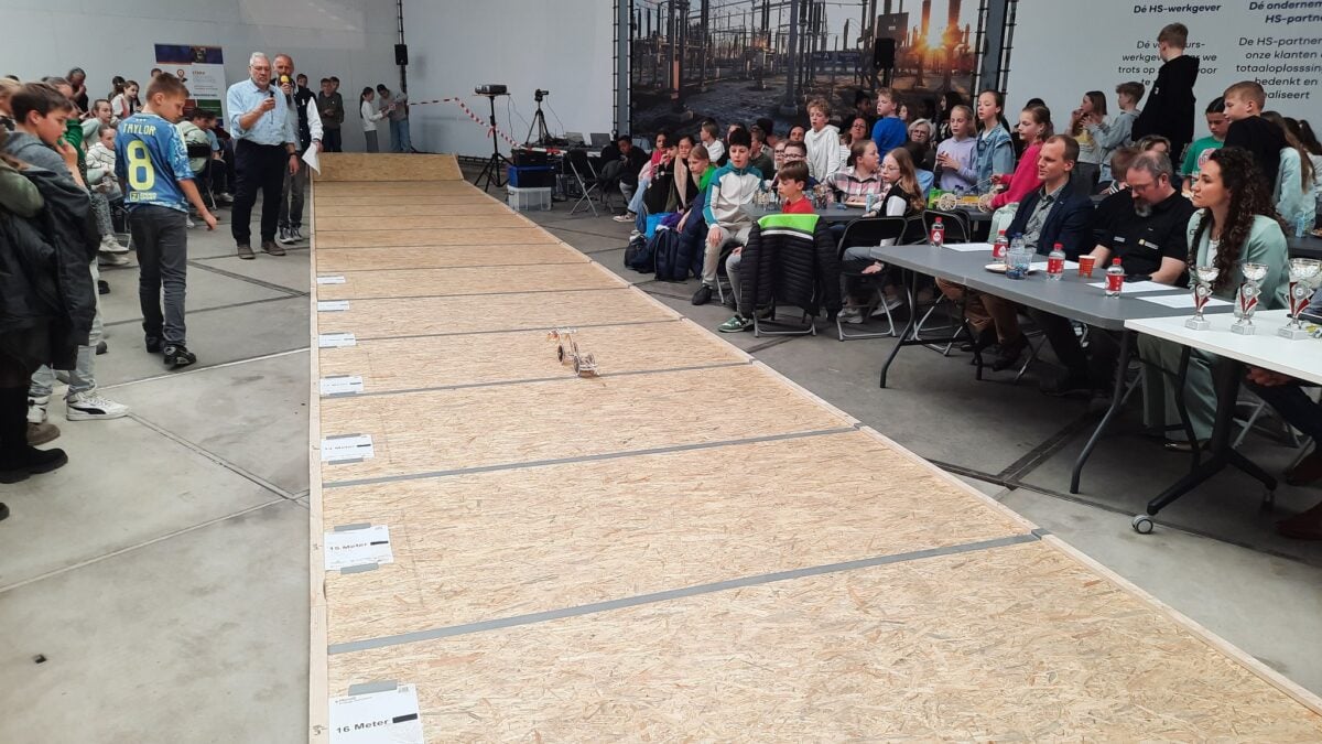 Leerlingen strijden in finale Techniekspelen met hun 'muizenvalauto ...