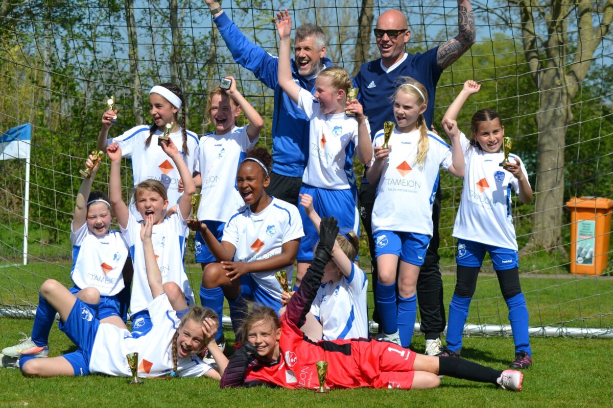 Sliedrecht MO11-2 winnen grandioos en zijn kampioen - Sliedrecht24